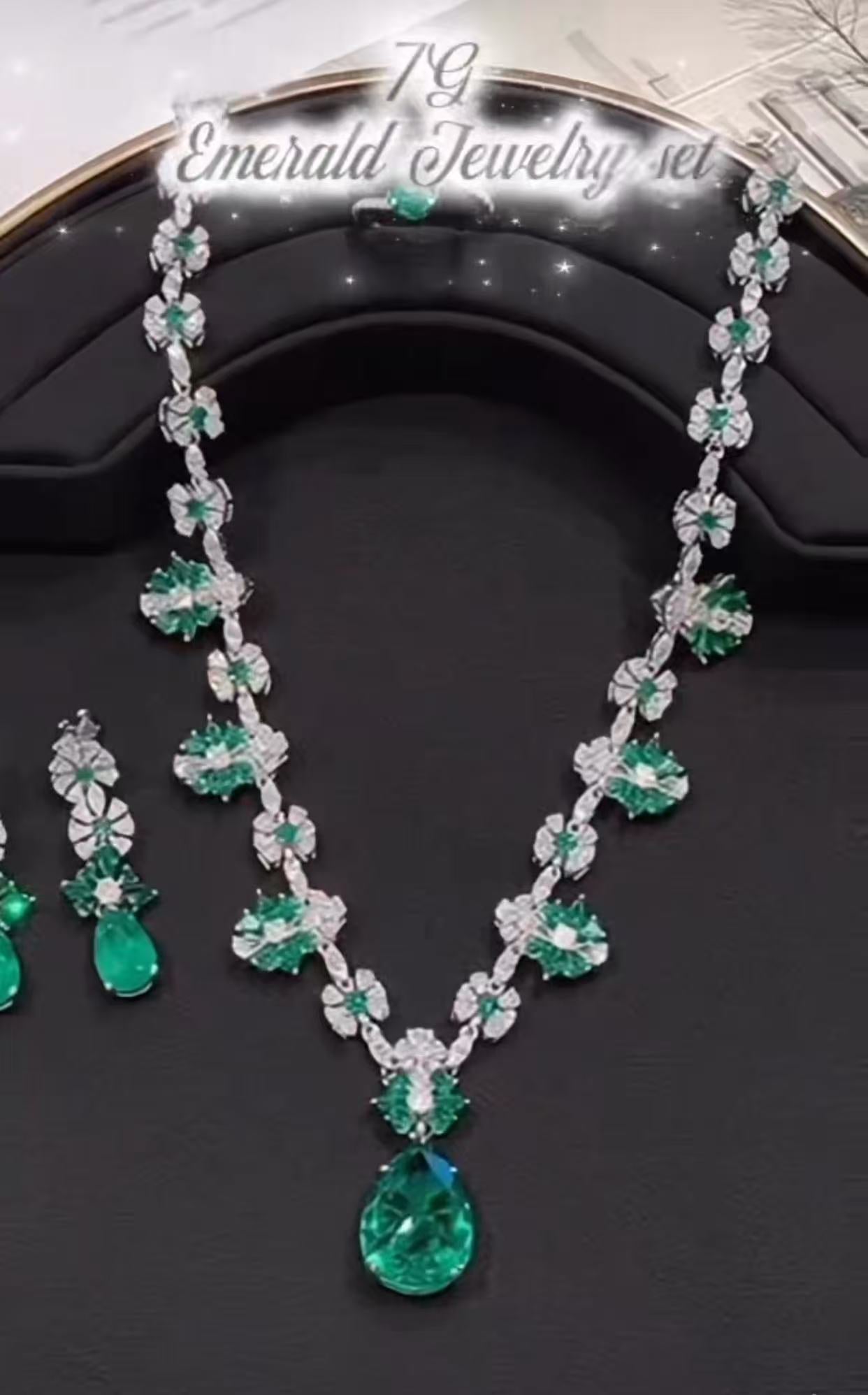 7g Emerald Jewelry Set A refined emerald jewelry set featuring vivid g ...