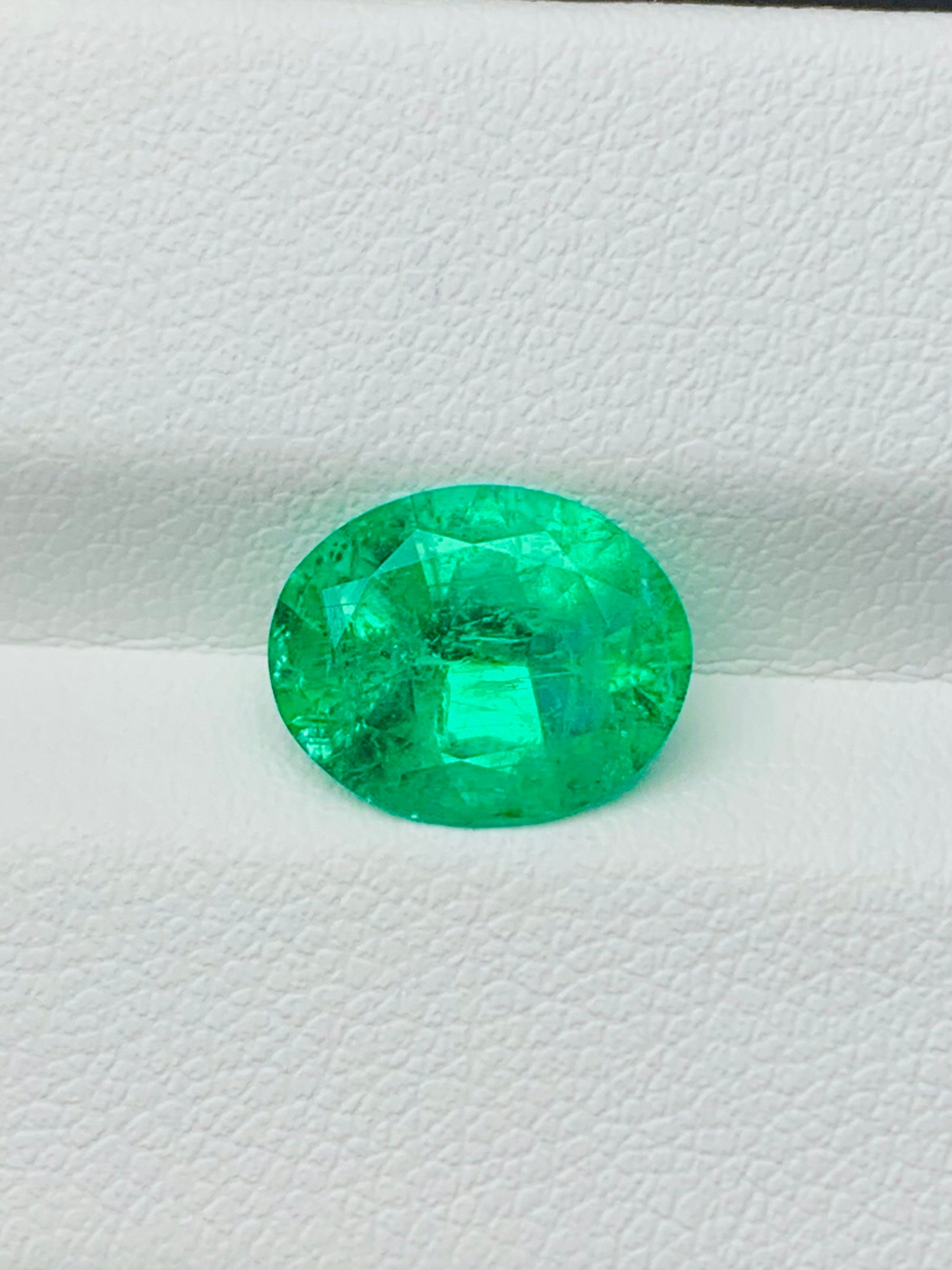 2.68ct GIA Certification Natural Emerald Russia No Oil eye clean Gemst ...